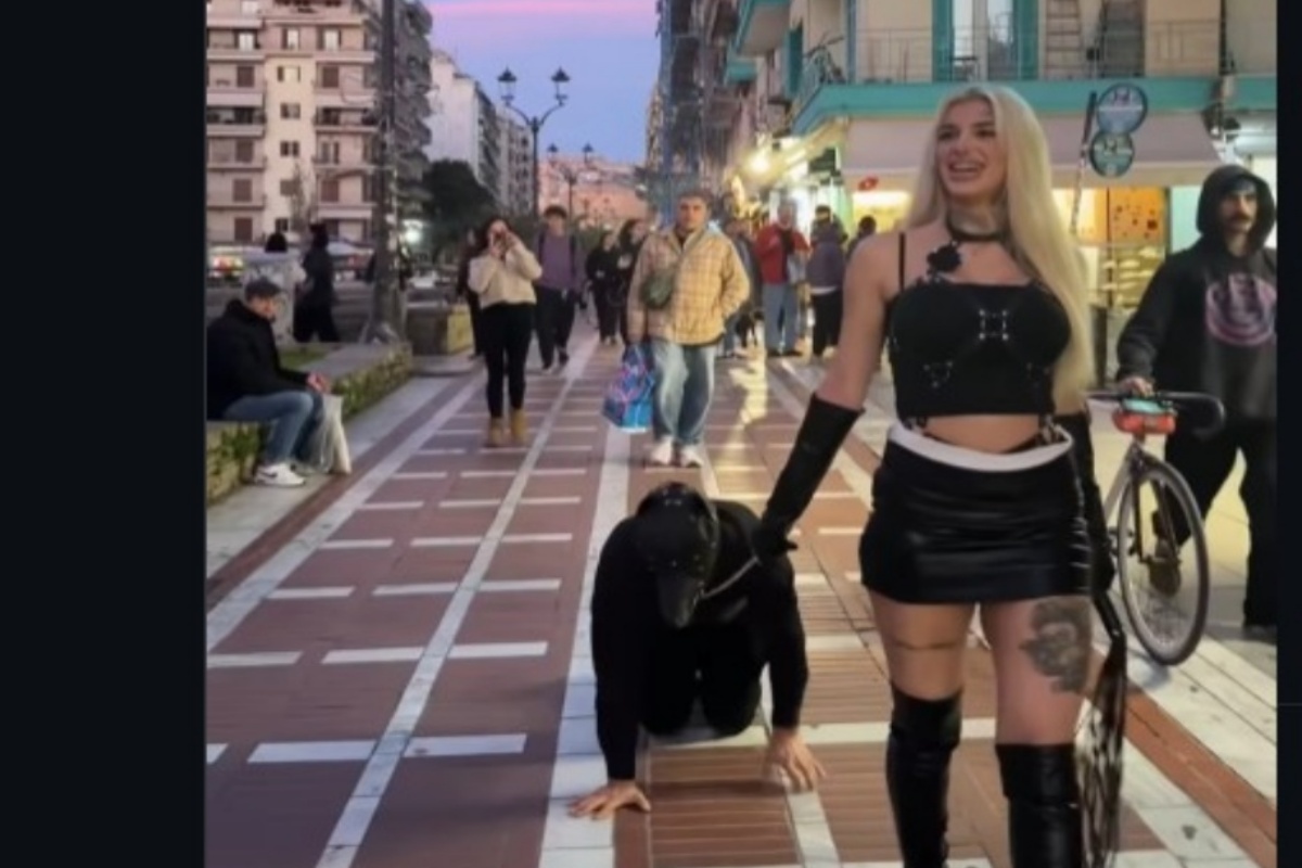 Θεσσαλονίκη: Έβγαλε τον σύντροφό της βόλτα με λουρί και μάσκα στο ...