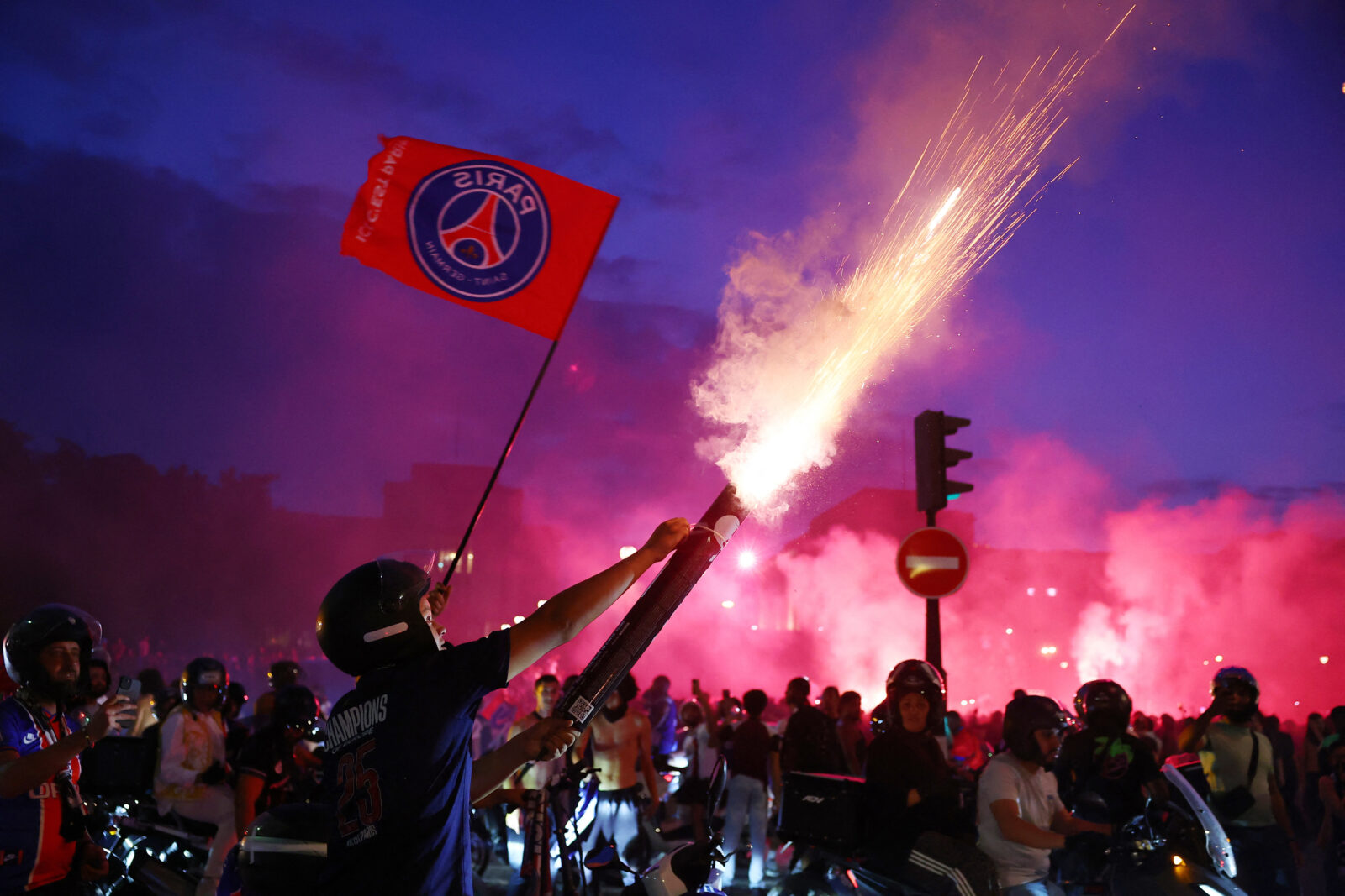 Τελικός Τσάμπιονς Λιγκ: Ξύλο μέχρι πρωΐας εκτός γηπέδου